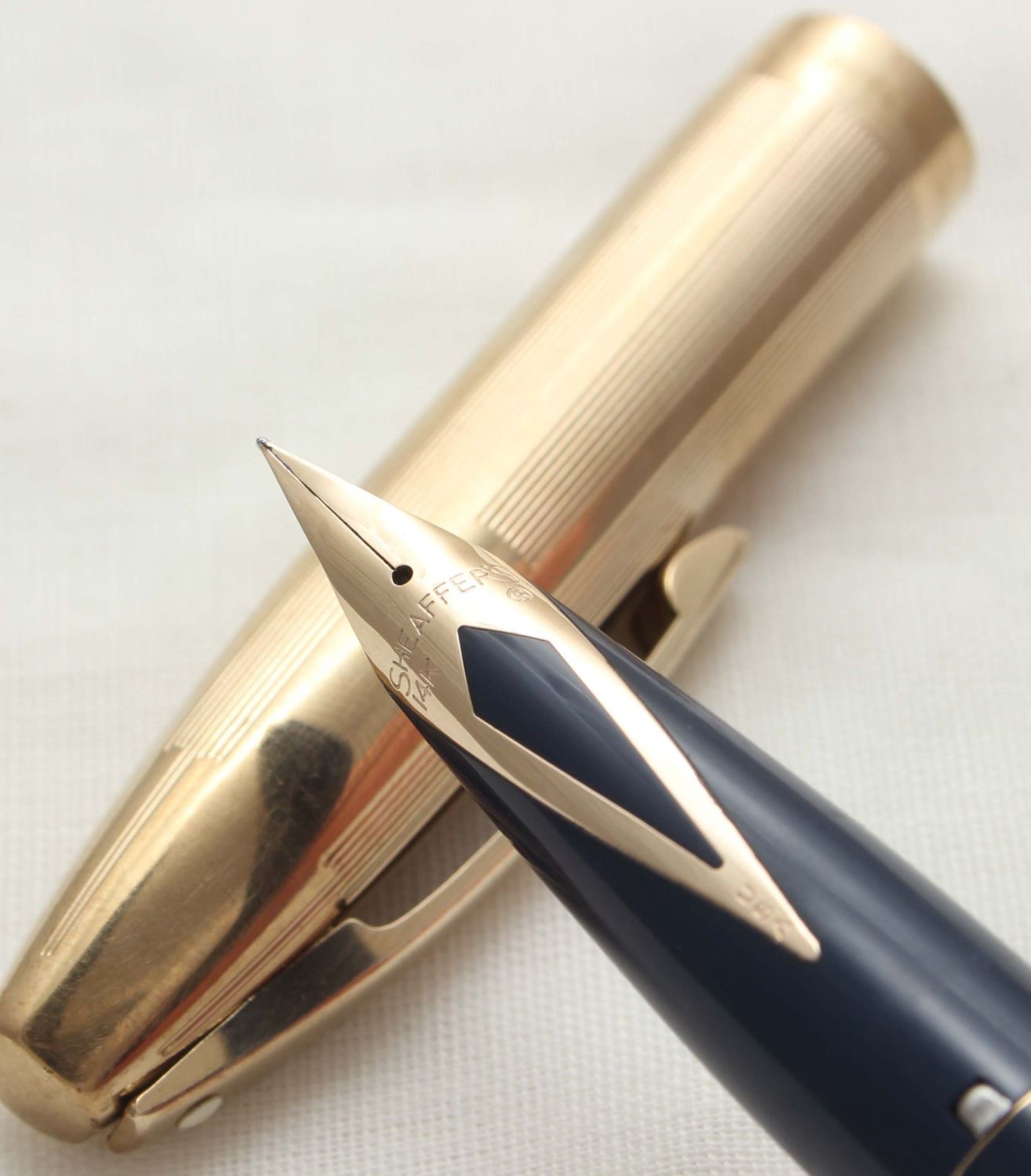 9911 Sheaffer Imperial Touchdown Fountain Pen in Blue, Smooth Fine Nib.