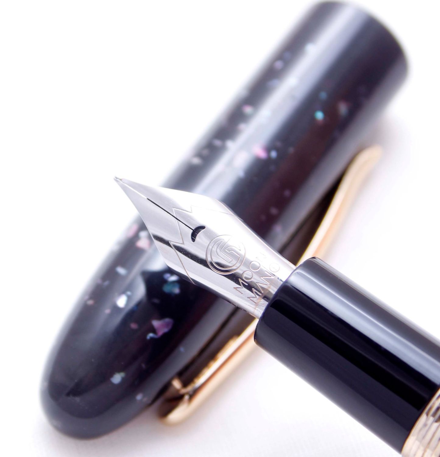 3802 Moonman M8 Fountain Pen in Green Sparkle. Smooth Fine FIVE STAR ...