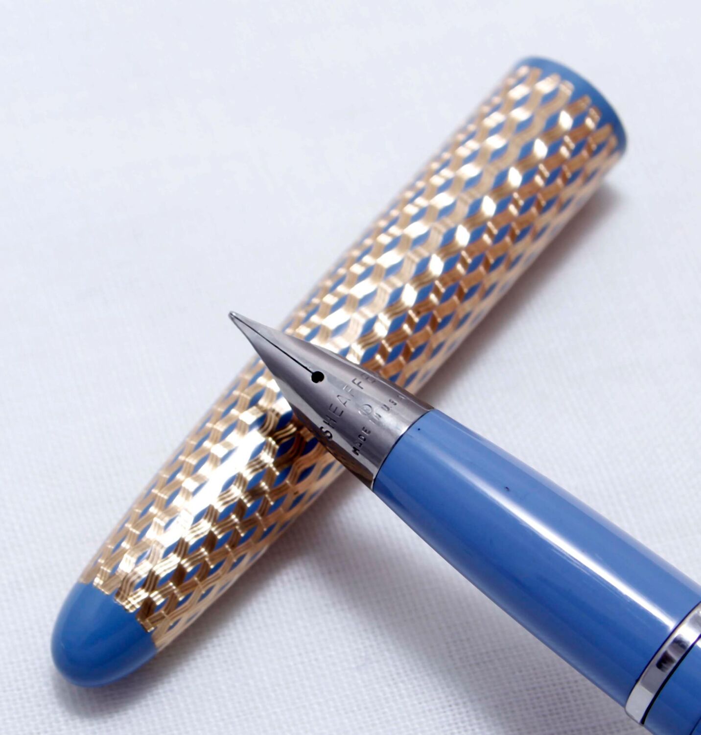 4045 Sheaffer Lady Skripsert Fountain Pen in Paisley Periwinkle. Smooth ...