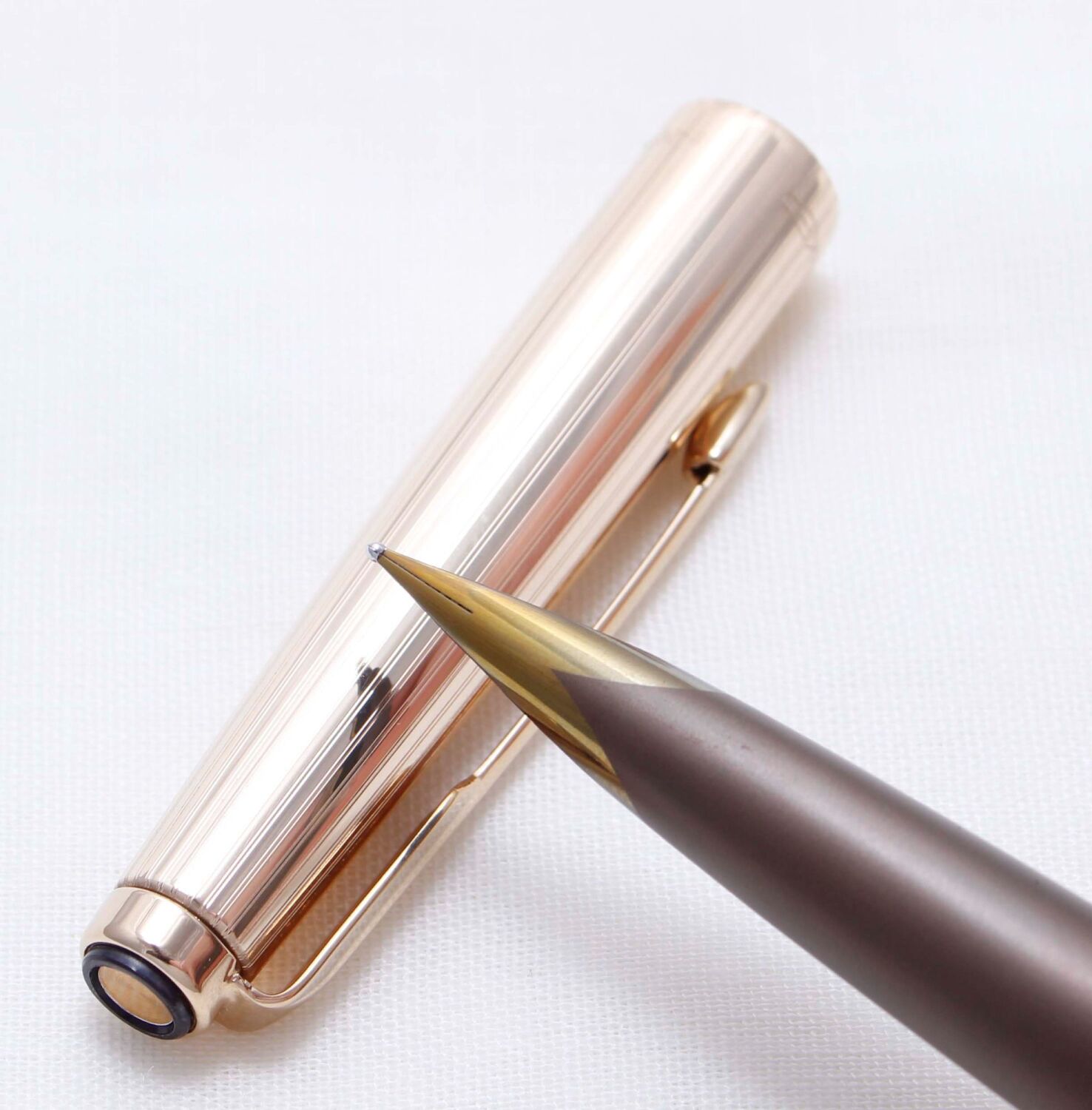 4112 Parker Falcon Fountain Pen, Finished in Rolled Gold, Smooth Medium ...