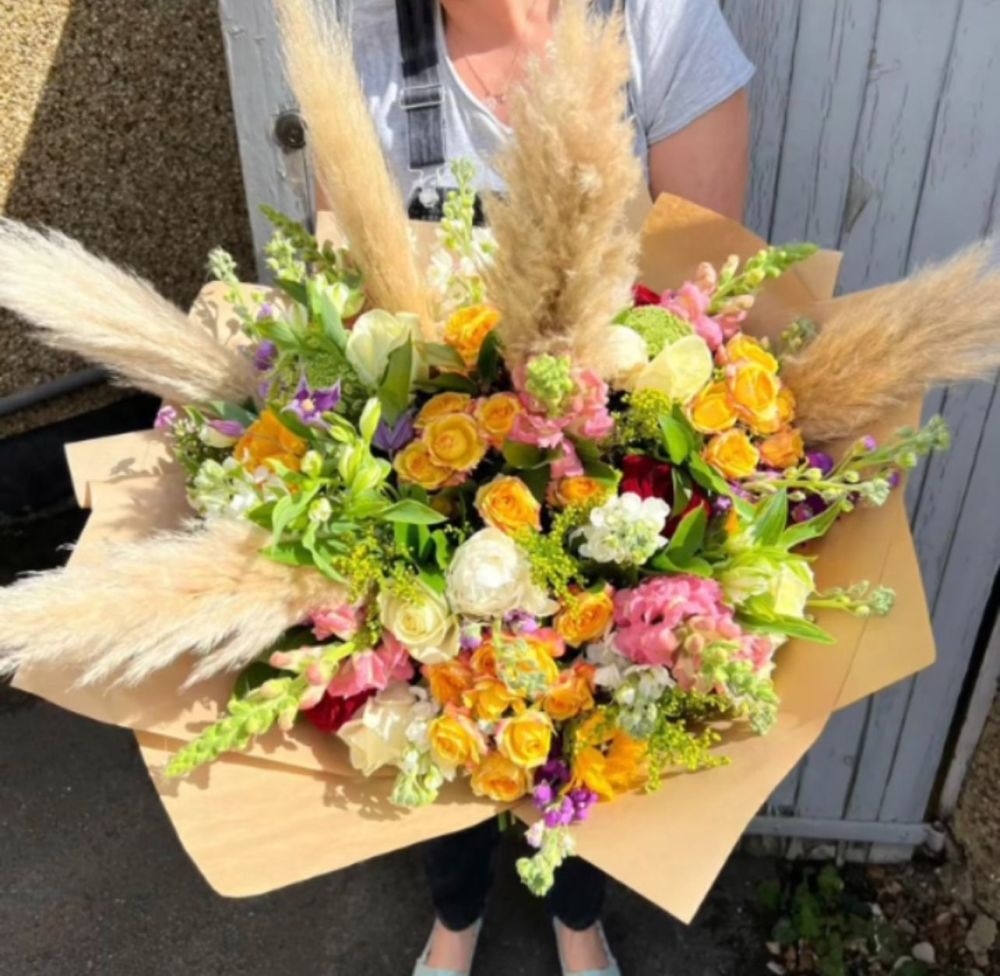 HOME [www.theflowerboutiquemk.co.uk]