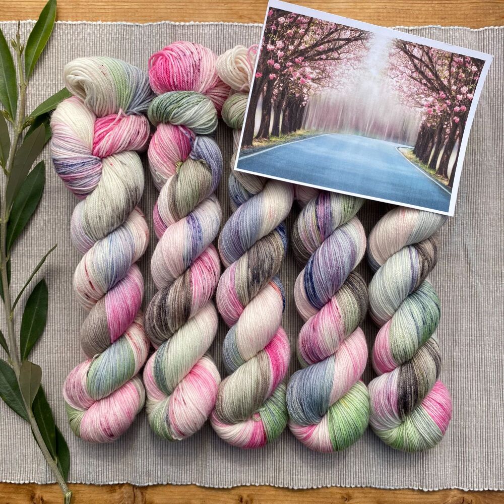 UK Monthly Yarn Club Subscription