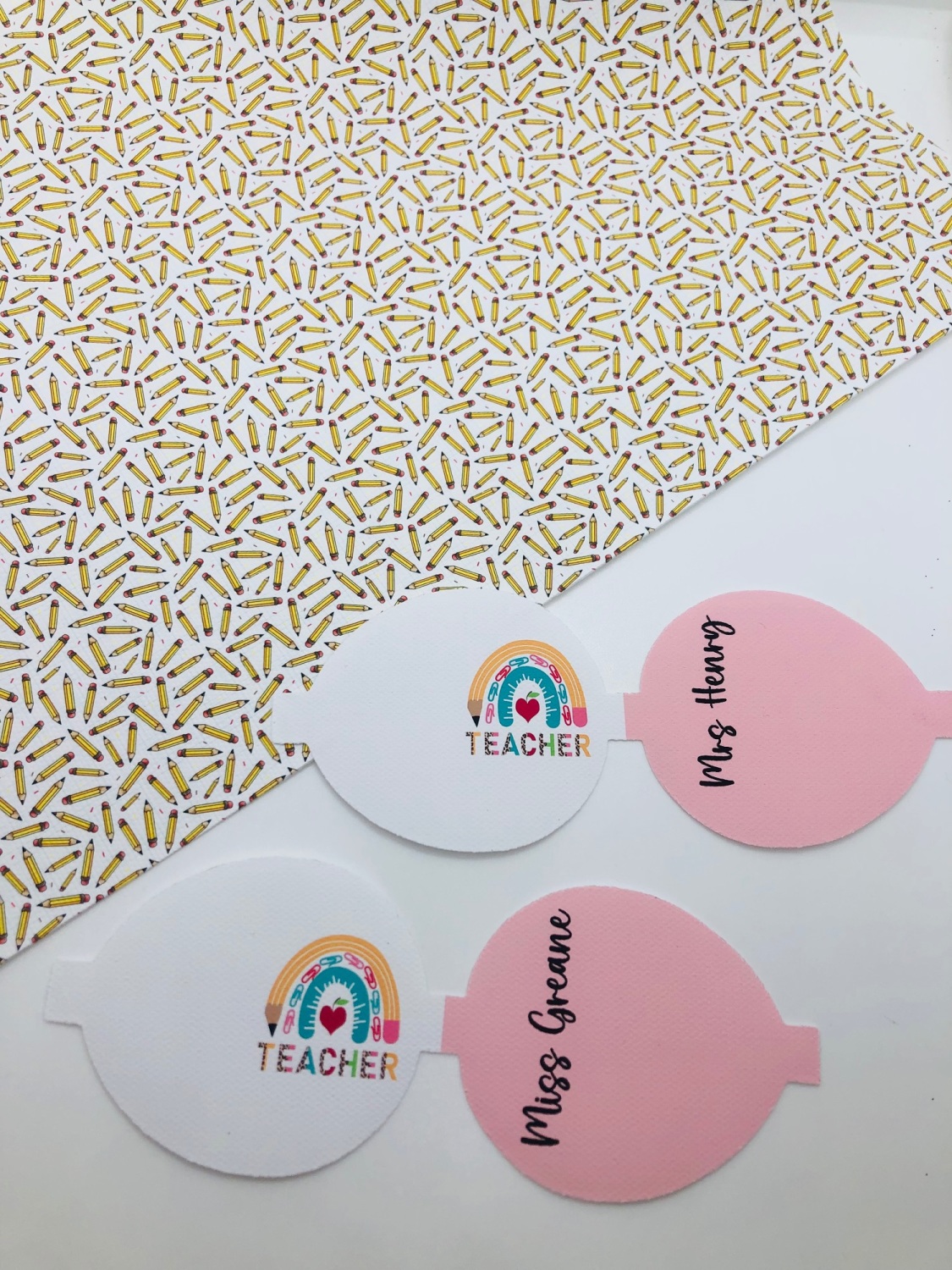 Rainbow crayon Best teacher pre cut bow loop