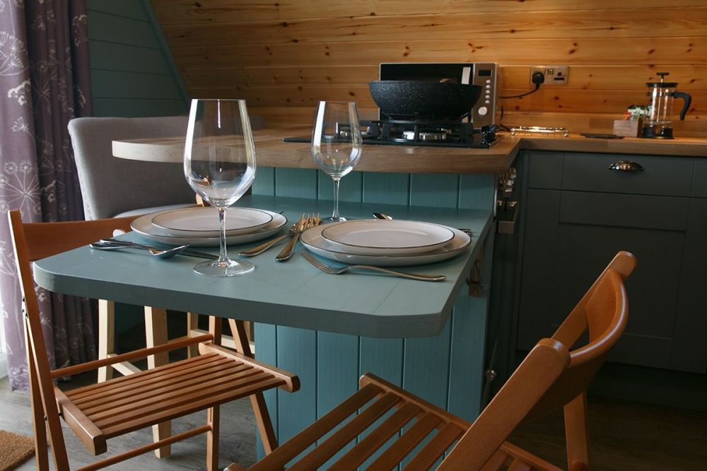 Luxury Self Catering Accommodation|Glamping | Midshires Way Campsite