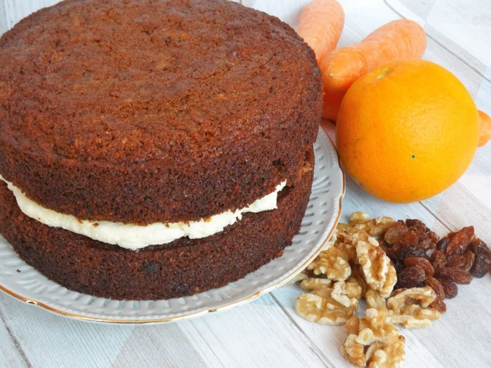 Round Carrot Layer Cake. Birthday Carrot Cake. Tea Time Carrot Cake ...