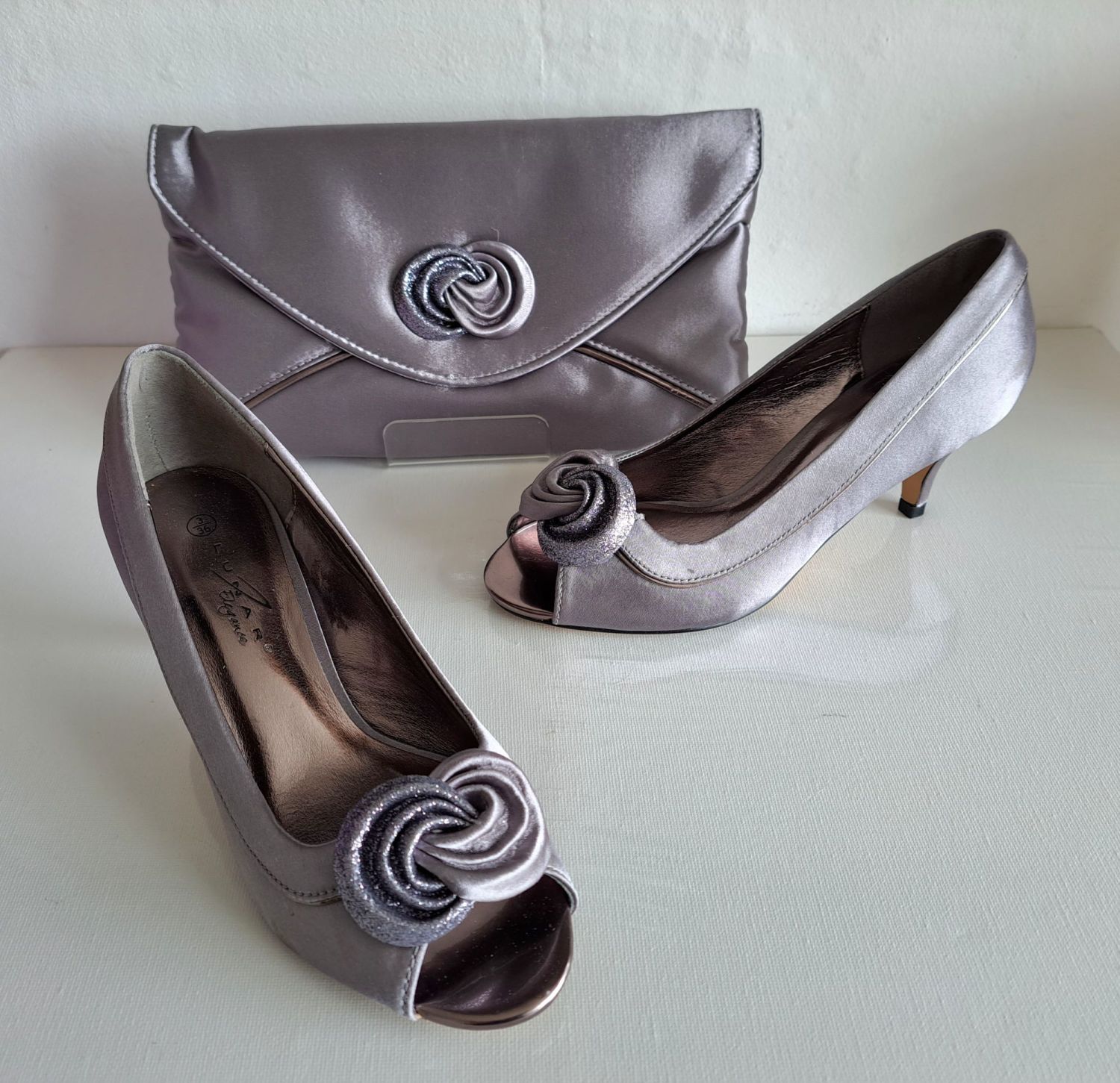 size 3 womens shoes