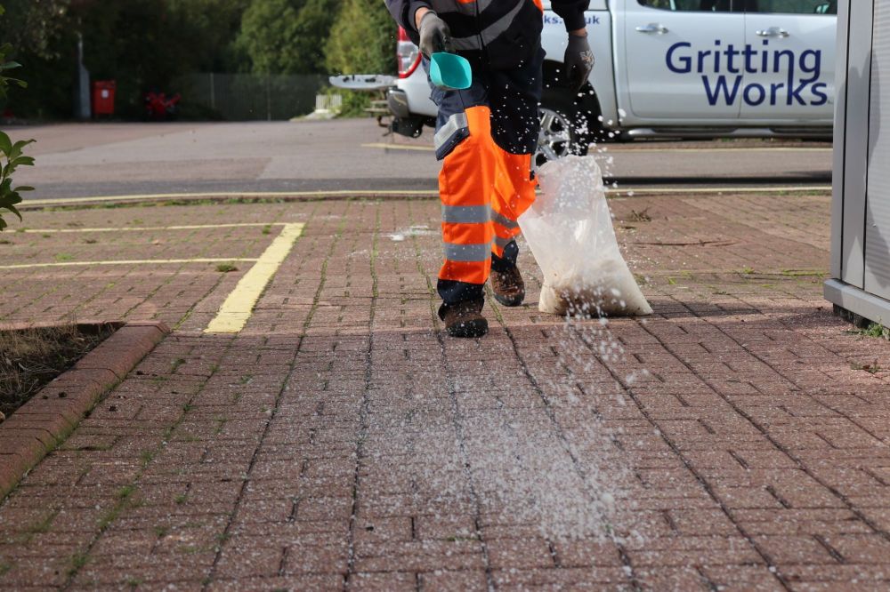 When should I put grit down? Find out how long before ice you should grit.