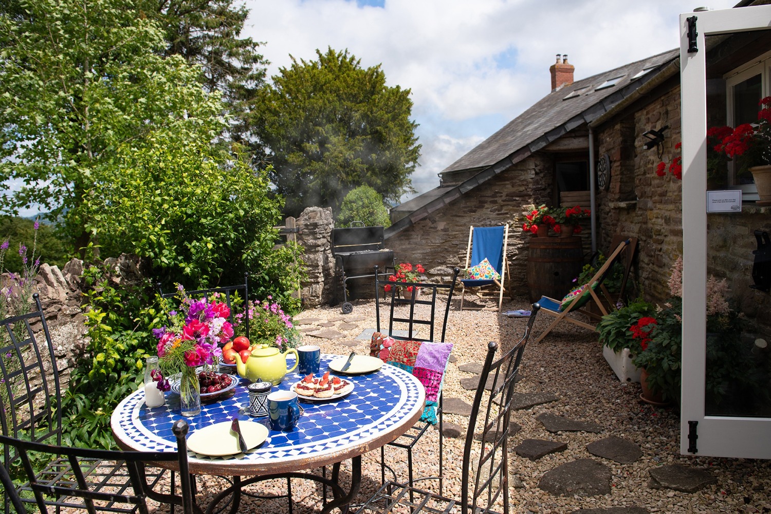 The Cider House | Cosy Cottage Sleeps 7, by The Brecon Beacons