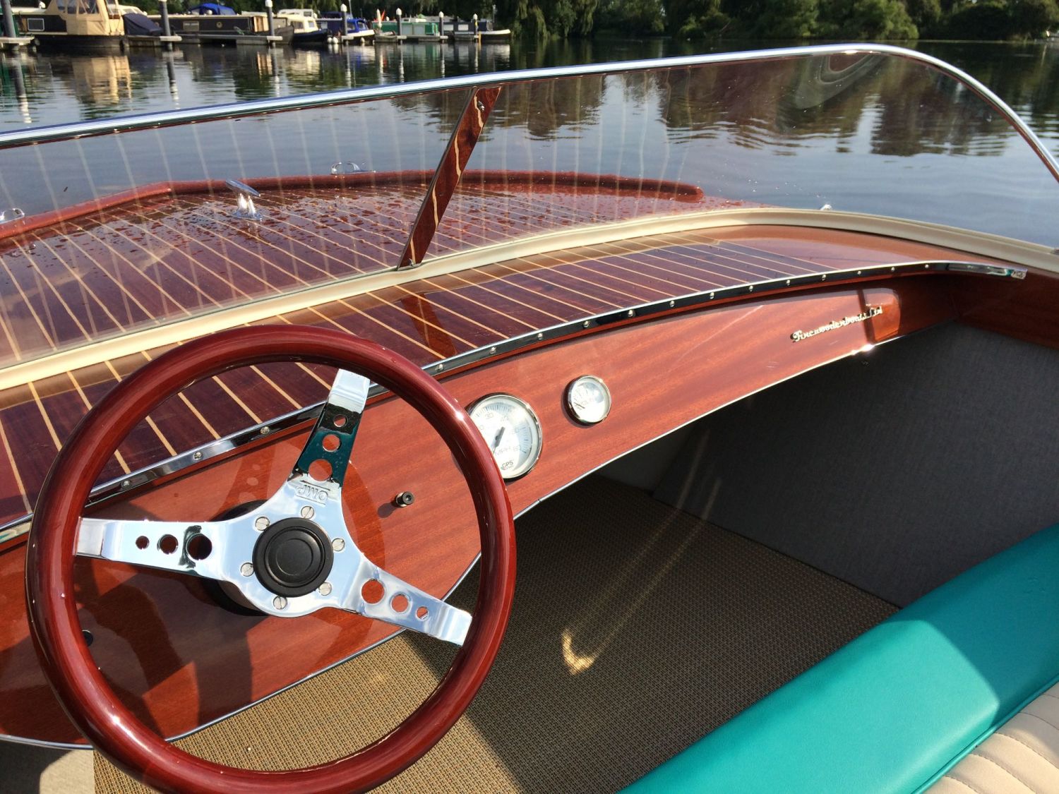 Super Azzurro - Luxury Modern Runabout for Sale