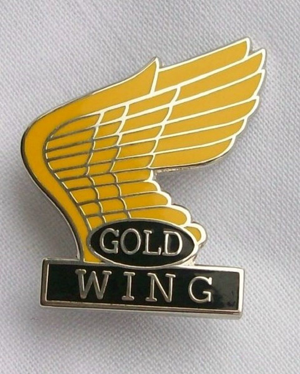 Honda Gold Wing enamel lapel pin badge
