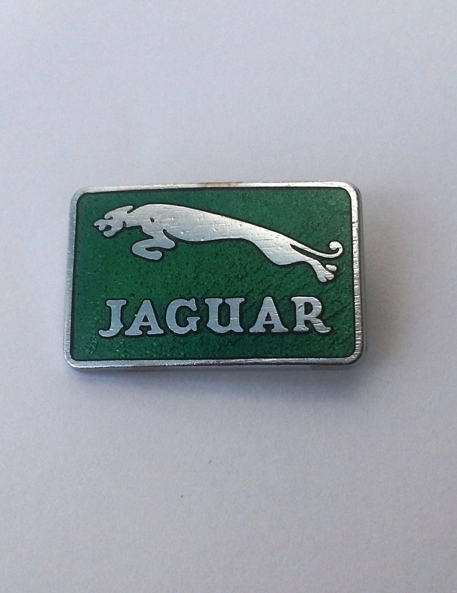 Jaguar lapel pin badge