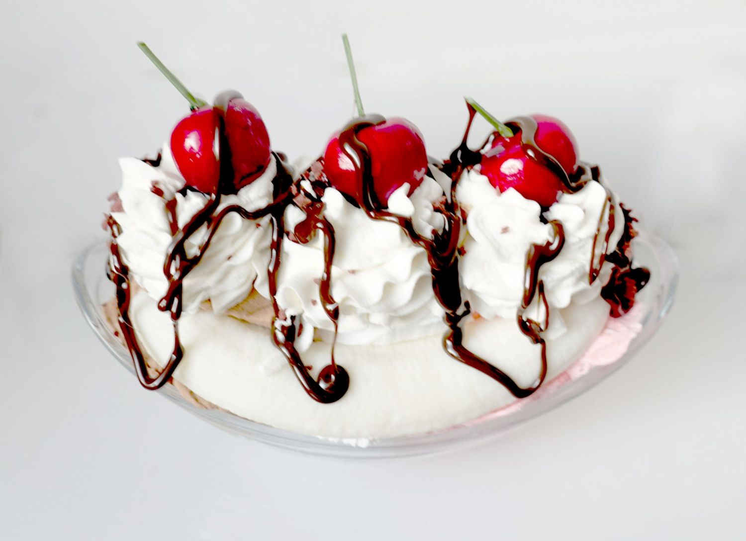 American Diner Sundaes - Fake Food UK Props for Movie TV Theatre ...