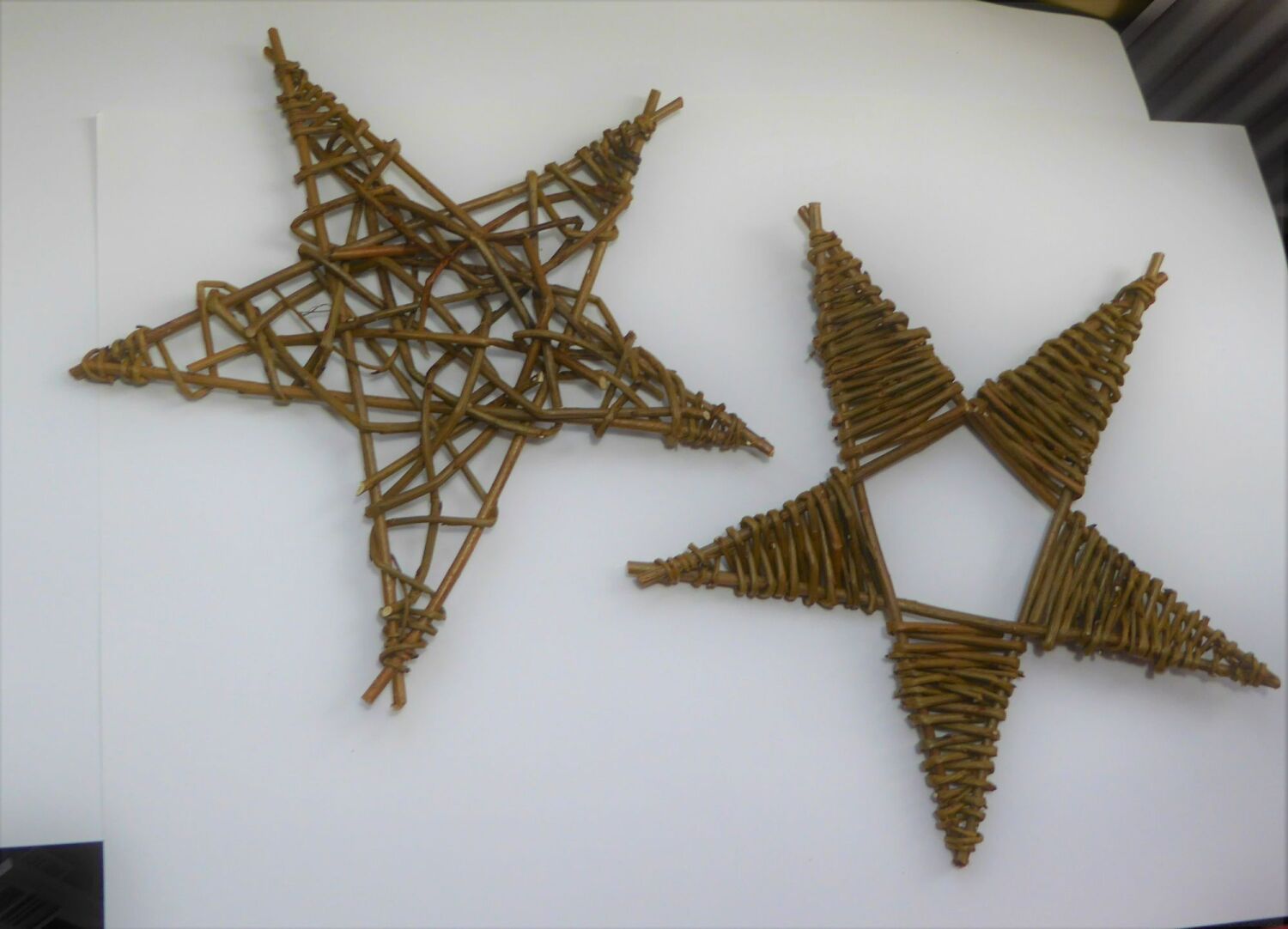 willow star 5 pointed stars different sizes and colours