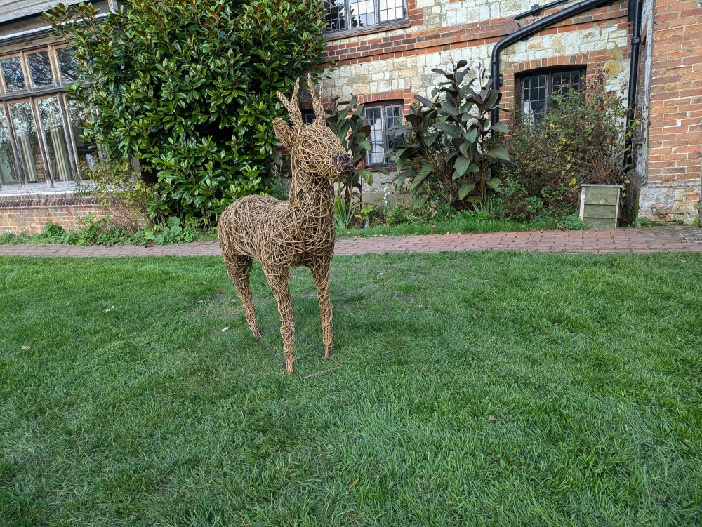 willow deer sculptures created by Hampshire based willow sculptor
