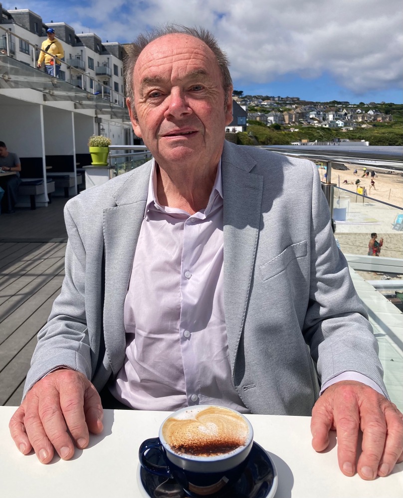 Sean Hooper, about, history, credentials